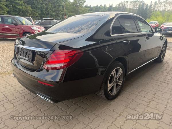 Melns Mercedes-Benz E-Class 2019 Veru, ar dzinēja tilpumu 1.60 L un nobraukumu 328 tūkst. km par 14400 €, foto 4 vietnē AUTOMOTO.COM.LV