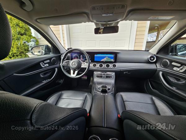 Black Mercedes-Benz E-Class 2021 in Tallinn, with an engine capacity of 2.00 L and mileage of 284 thousand km for 22900 €, photo 5 on AUTOMOTO.COM.LV
