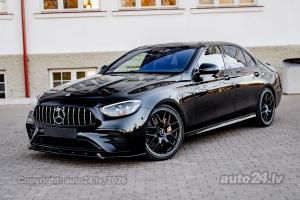 Melns Mercedes-Benz E-Class 2021 Pērnava, ar dzinēja tilpumu 2.00 L un nobraukumu 122 tūkst. km par 37900 €, foto  vietnē AUTOMOTO.COM.LV