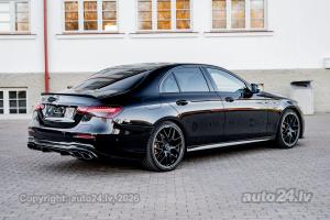 Melns Mercedes-Benz E-Class 2021 Pērnava, ar dzinēja tilpumu 2.00 L un nobraukumu 122 tūkst. km par 37900 €, foto 3 vietnē AUTOMOTO.COM.LV