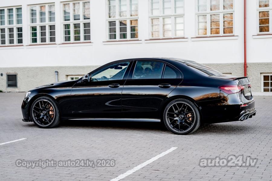 Melns Mercedes-Benz E-Class 2021 Pērnava, ar dzinēja tilpumu 2.00 L un nobraukumu 122 tūkst. km par 37900 €, foto 4 vietnē AUTOMOTO.COM.LV