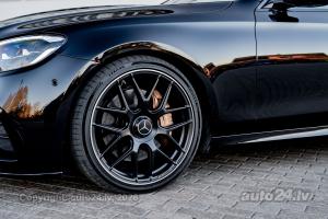 Melns Mercedes-Benz E-Class 2021 Pērnava, ar dzinēja tilpumu 2.00 L un nobraukumu 122 tūkst. km par 37900 €, foto 15 vietnē AUTOMOTO.COM.LV