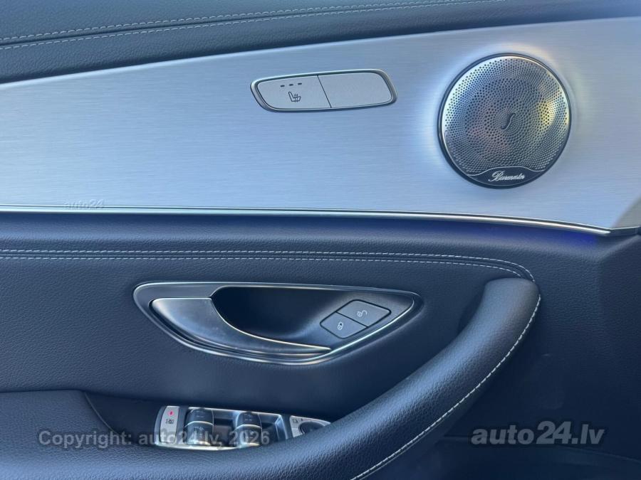 Melns Mercedes-Benz E-Class 2021 Tallina, ar dzinēja tilpumu 2.00 L un nobraukumu 181 tūkst. km par 29995 €, foto 19 vietnē AUTOMOTO.COM.LV