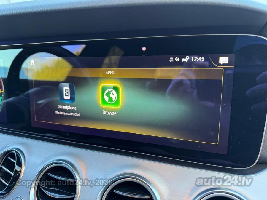 Melns Mercedes-Benz E-Class 2021 Tallina, ar dzinēja tilpumu 2.00 L un nobraukumu 181 tūkst. km par 29995 €, foto 22 vietnē AUTOMOTO.COM.LV