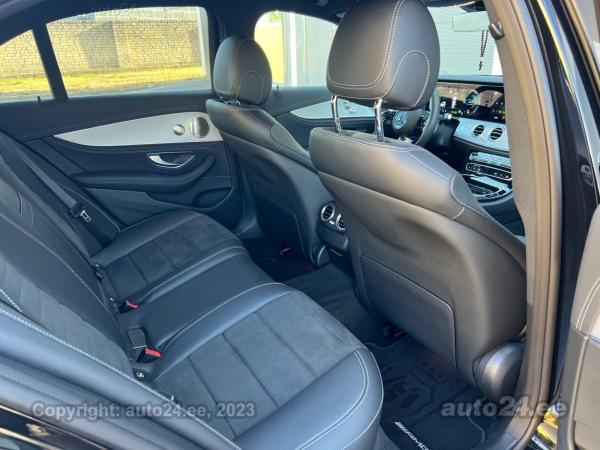 Melns Mercedes-Benz E-Class 2022 Tallina, ar dzinēja tilpumu 2.00 L un nobraukumu 60 tūkst. km par 45900 €, foto 11 vietnē AUTOMOTO.COM.LV