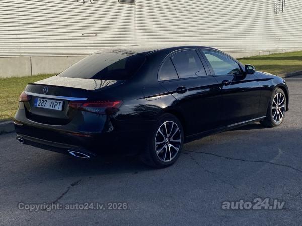 Melns Mercedes-Benz E-Class 2022 Tallina, ar dzinēja tilpumu 2.00 L un nobraukumu 249 tūkst. km par 33000 €, foto 5 vietnē AUTOMOTO.COM.LV