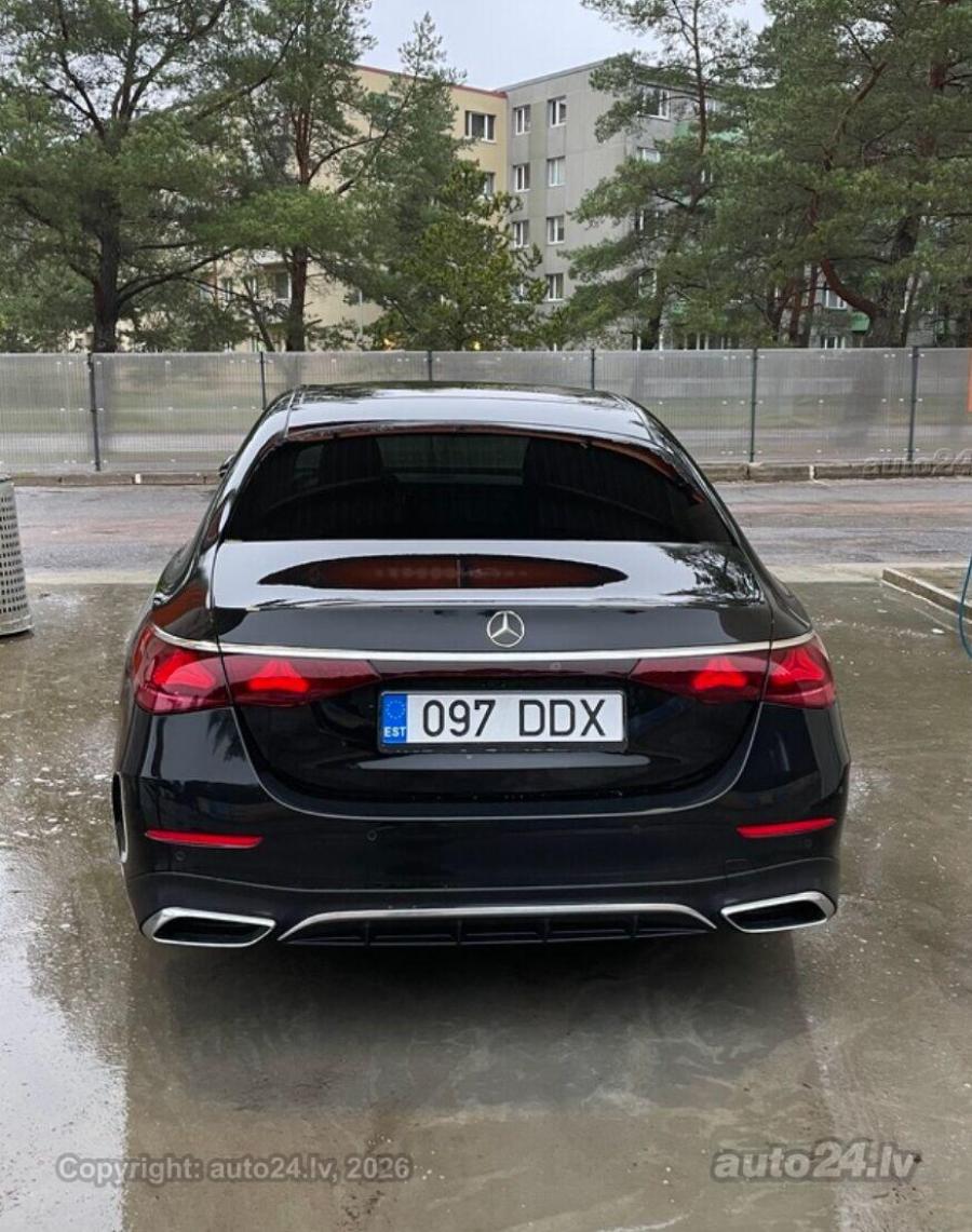 Melns Mercedes-Benz E-Class 2024 Tallina, ar dzinēja tilpumu 2.00 L un nobraukumu 17 tūkst. km par 57950 €, foto 6 vietnē AUTOMOTO.COM.LV