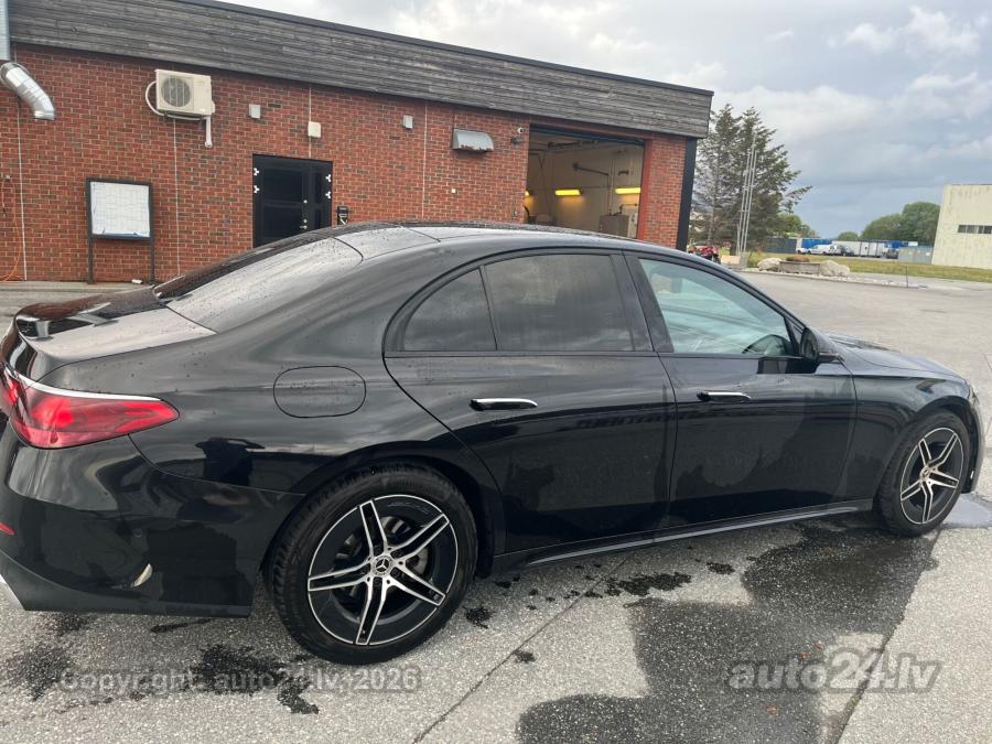 Melns Mercedes-Benz E-Class 2024 Tallina, ar dzinēja tilpumu 2.00 L un nobraukumu 42 tūkst. km par 52900 €, foto 3 vietnē AUTOMOTO.COM.LV