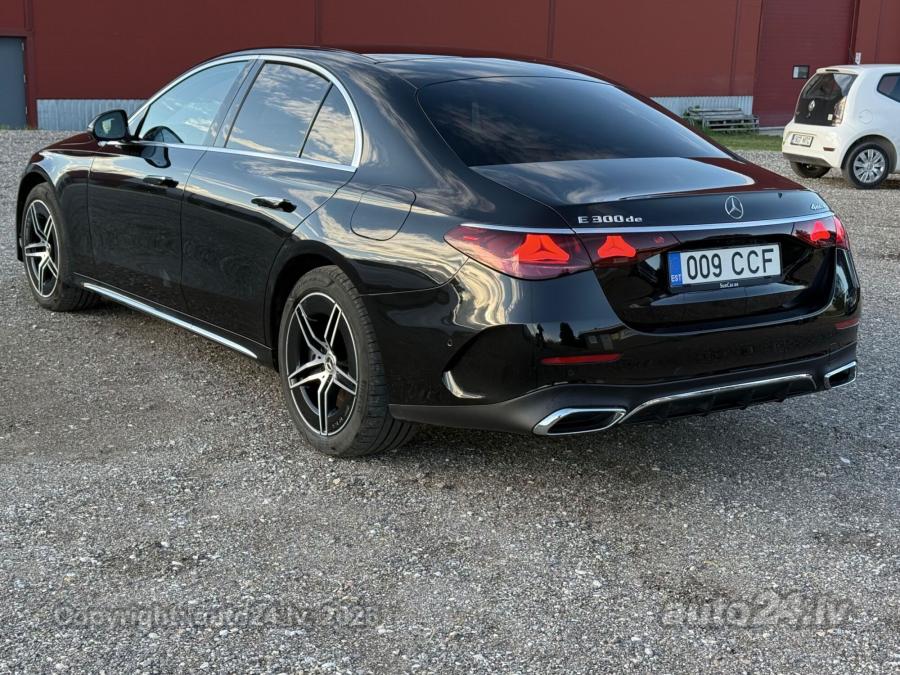 Black Mercedes-Benz E-Class 2024 in Viljandi, with an engine capacity of 2.00 L and mileage of 60 thousand km for 59999 €, photo 4 on AUTOMOTO.COM.LV