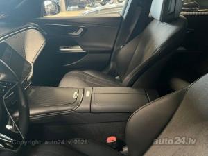 Black Mercedes-Benz E-Class 2025 in Tallinn, with an engine capacity of 2.00 L and mileage of 9 thousand km for 54900 €, photo 6 on AUTOMOTO.COM.LV