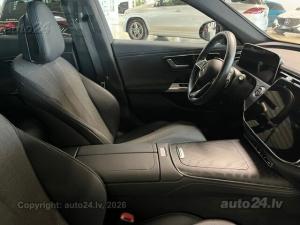 Black Mercedes-Benz E-Class 2025 in Tallinn, with an engine capacity of 2.00 L and mileage of 9 thousand km for 54900 €, photo 7 on AUTOMOTO.COM.LV