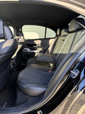 Melns Mercedes-Benz E-Class 2025 Tallina, ar dzinēja tilpumu 3.00 L un nobraukumu 29 tūkst. km par 69995 €, foto 12 vietnē AUTOMOTO.COM.LV