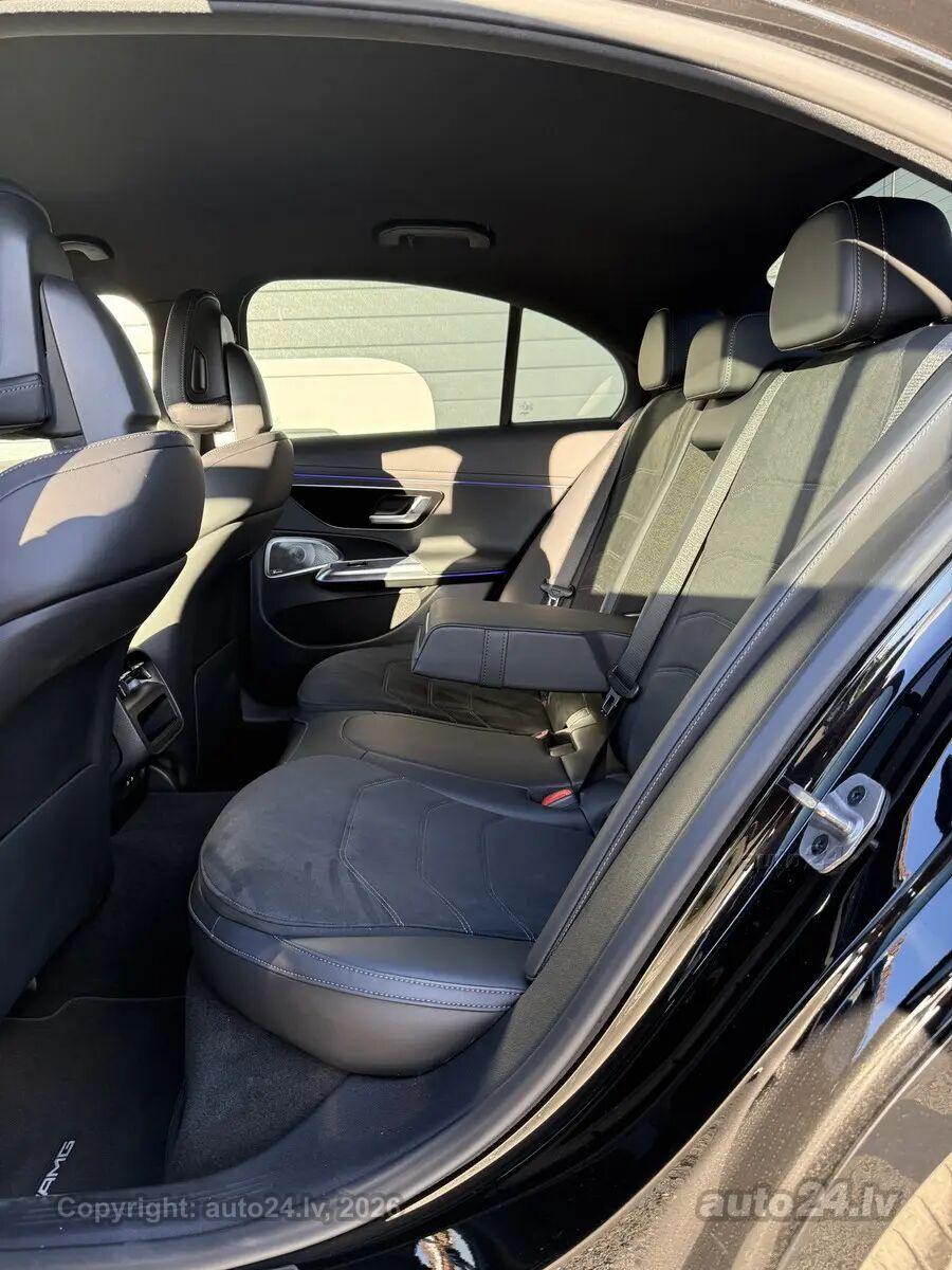 Melns Mercedes-Benz E-Class 2025 Tallina, ar dzinēja tilpumu 3.00 L un nobraukumu 29 tūkst. km par 69995 €, foto 12 vietnē AUTOMOTO.COM.LV