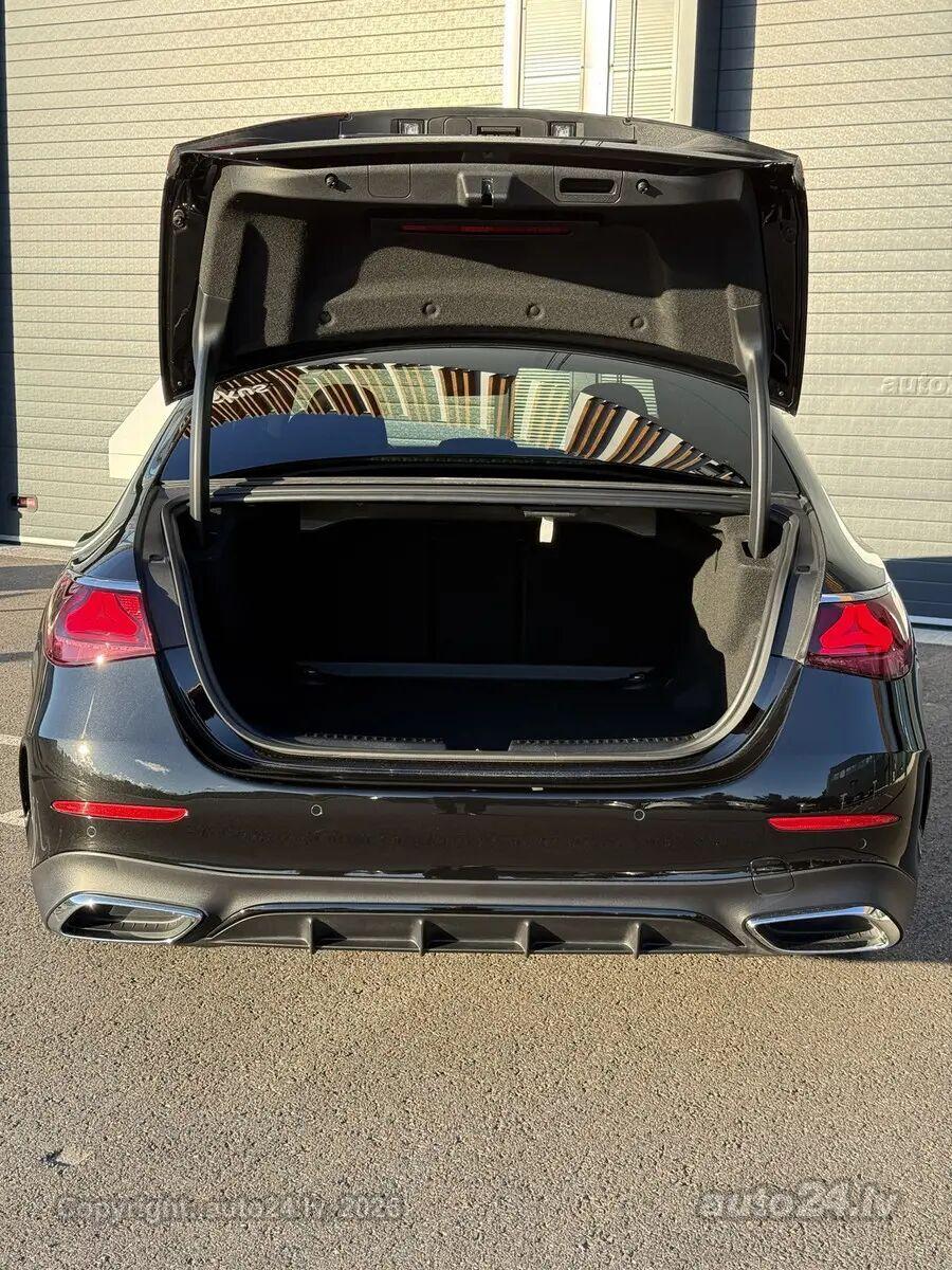 Melns Mercedes-Benz E-Class 2025 Tallina, ar dzinēja tilpumu 3.00 L un nobraukumu 29 tūkst. km par 69995 €, foto 25 vietnē AUTOMOTO.COM.LV