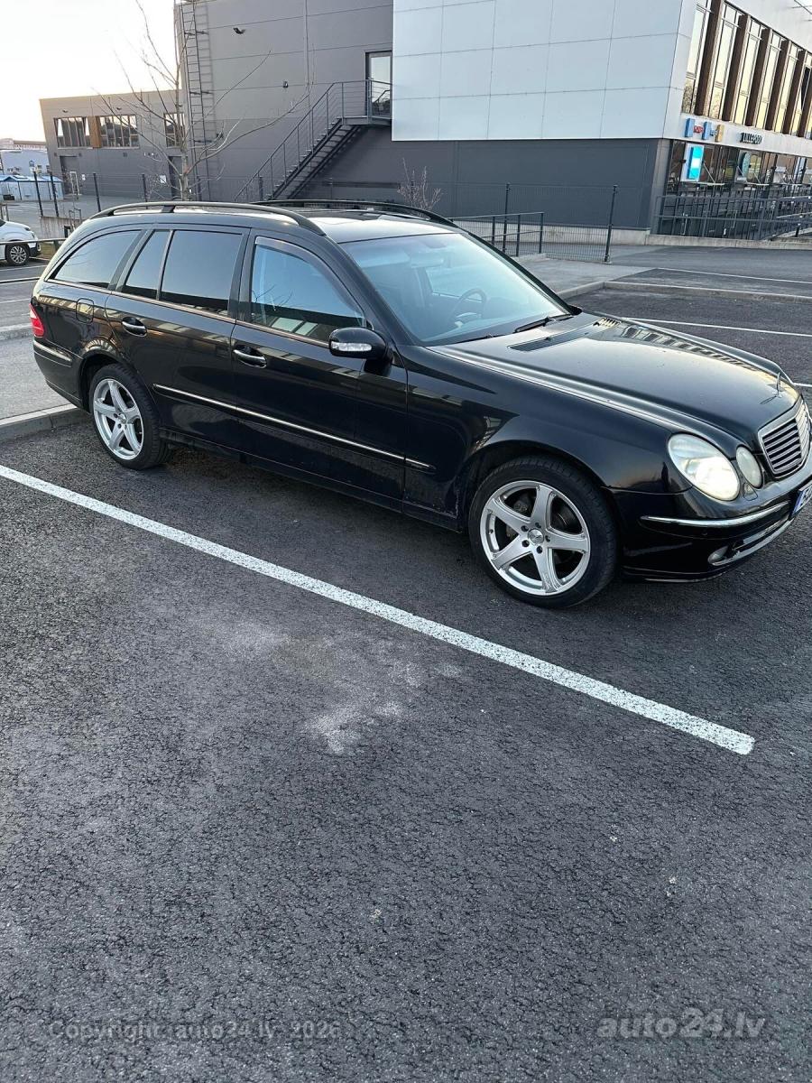 Melns Mercedes-Benz E-Class 2004 Tallina, ar dzinēja tilpumu 3.20 L un nobraukumu 335 tūkst. km par 4000 €, foto 5 vietnē AUTOMOTO.COM.LV