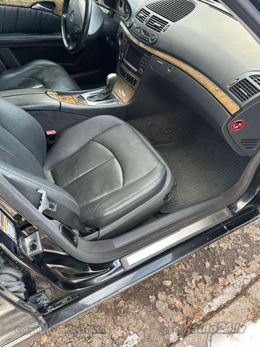 Melns Mercedes-Benz E-Class 2004 Tallina, ar dzinēja tilpumu 3.20 L un nobraukumu 335 tūkst. km par 4000 €, foto 9 vietnē AUTOMOTO.COM.LV