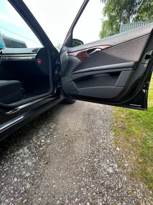 Black Mercedes-Benz E-Class 2004 in Tallinn, with an engine capacity of 2.10 L and mileage of 430 thousand km for 2000 €, photo 13 on AUTOMOTO.COM.LV