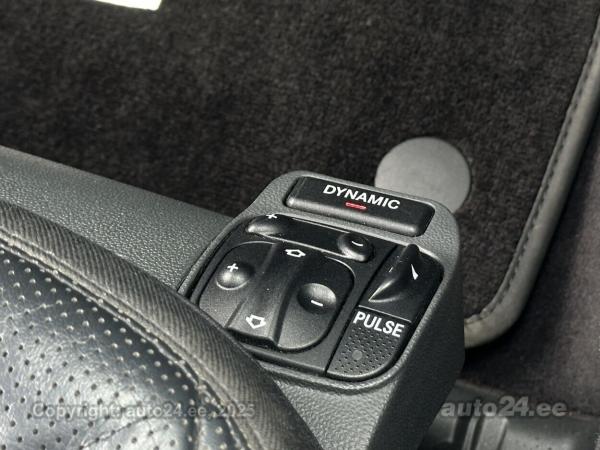 Melns Mercedes-Benz E-Class 2005 Tallina, ar dzinēja tilpumu 3.20 L un nobraukumu 296 tūkst. km par 4900 €, foto 11 vietnē AUTOMOTO.COM.LV