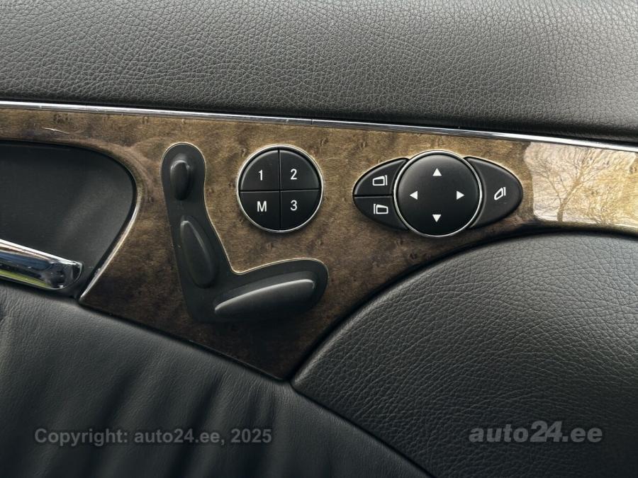 Black Mercedes-Benz E-Class 2005 in Tallinn, with an engine capacity of 3.20 L and mileage of 296 thousand km for 4900 €, photo 12 on AUTOMOTO.COM.LV