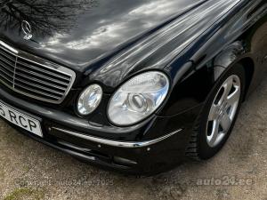Black Mercedes-Benz E-Class 2005 in Tallinn, with an engine capacity of 3.20 L and mileage of 296 thousand km for 4900 €, photo 20 on AUTOMOTO.COM.LV