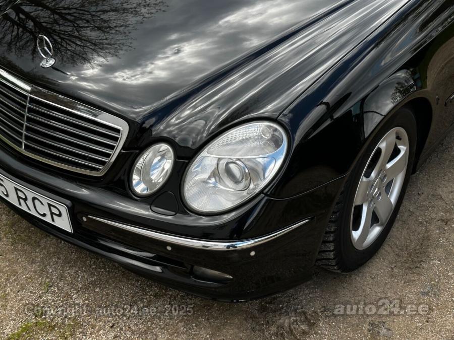 Black Mercedes-Benz E-Class 2005 in Tallinn, with an engine capacity of 3.20 L and mileage of 296 thousand km for 4900 €, photo 20 on AUTOMOTO.COM.LV