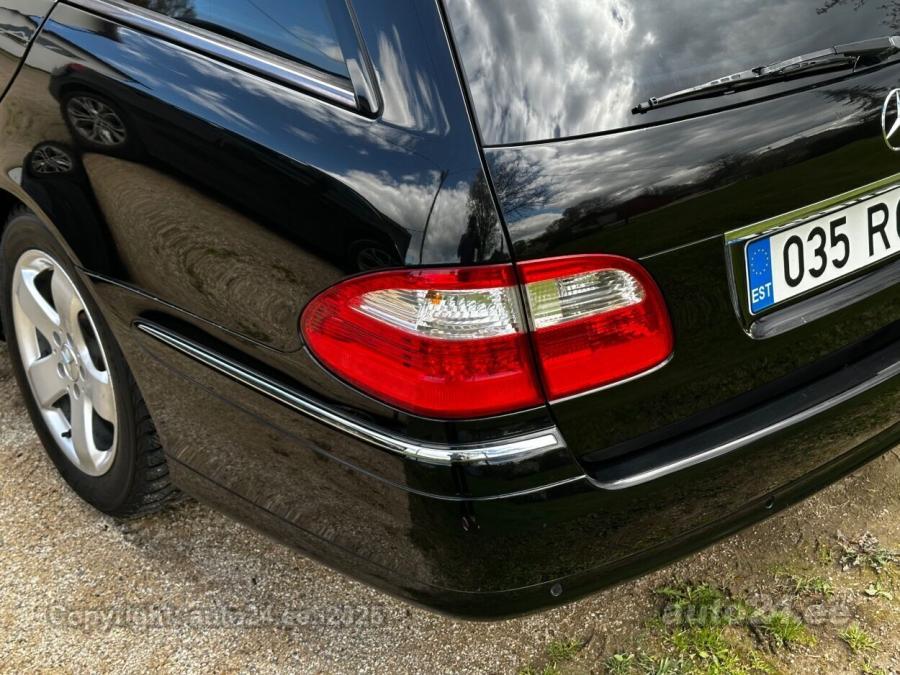Black Mercedes-Benz E-Class 2005 in Tallinn, with an engine capacity of 3.20 L and mileage of 296 thousand km for 4900 €, photo 21 on AUTOMOTO.COM.LV