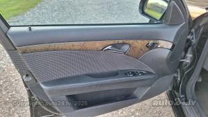 Melns Mercedes-Benz E-Class 2005 Tallina, ar dzinēja tilpumu 2.10 L un nobraukumu 407 tūkst. km par 2700 €, foto 6 vietnē AUTOMOTO.COM.LV
