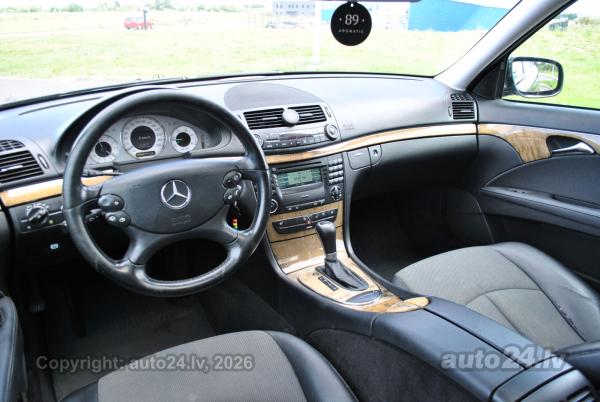 Melns Mercedes-Benz E-Class 2007 Tallina, ar dzinēja tilpumu 2.10 L un nobraukumu 355 tūkst. km par 6000 €, foto 5 vietnē AUTOMOTO.COM.LV