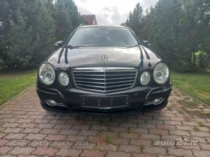 Melns Mercedes-Benz E-Class 2007 Tartu, ar dzinēja tilpumu 3.20 L un nobraukumu 313 tūkst. km par 5900 €, foto 4 vietnē AUTOMOTO.COM.LV