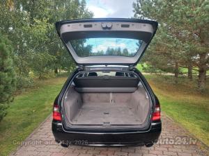 Melns Mercedes-Benz E-Class 2007 Tartu, ar dzinēja tilpumu 3.20 L un nobraukumu 313 tūkst. km par 5900 €, foto 12 vietnē AUTOMOTO.COM.LV