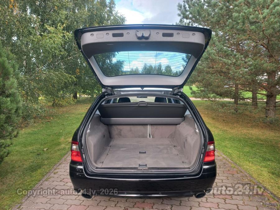 Melns Mercedes-Benz E-Class 2007 Tartu, ar dzinēja tilpumu 3.20 L un nobraukumu 313 tūkst. km par 5900 €, foto 12 vietnē AUTOMOTO.COM.LV