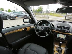 Melns Mercedes-Benz E-Class 2008 Tartu, ar dzinēja tilpumu 2.10 L un nobraukumu 320 tūkst. km par 4790 €, foto 9 vietnē AUTOMOTO.COM.LV