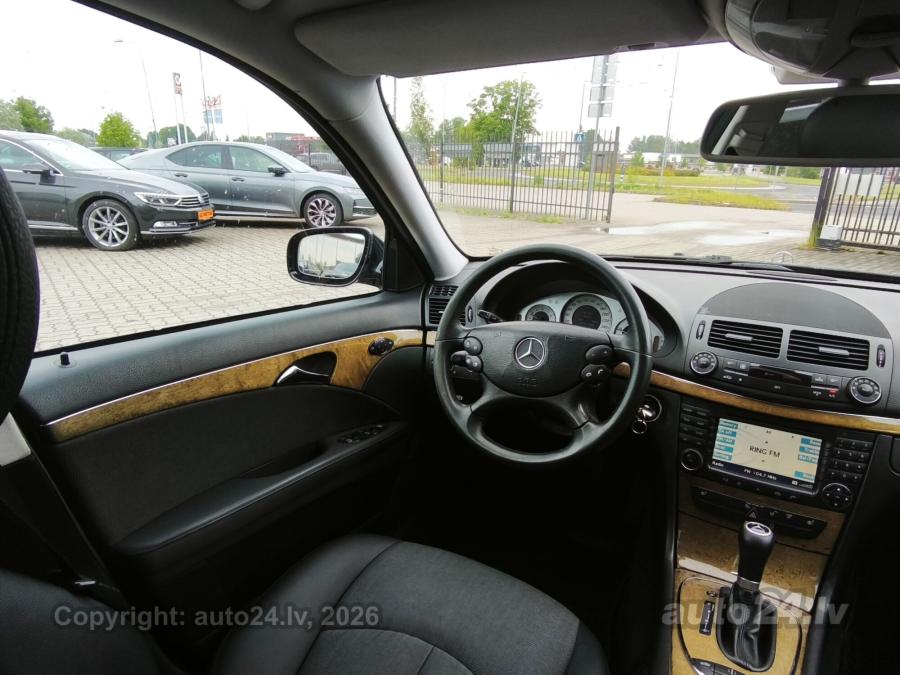 Melns Mercedes-Benz E-Class 2008 Tartu, ar dzinēja tilpumu 2.10 L un nobraukumu 320 tūkst. km par 4790 €, foto 9 vietnē AUTOMOTO.COM.LV