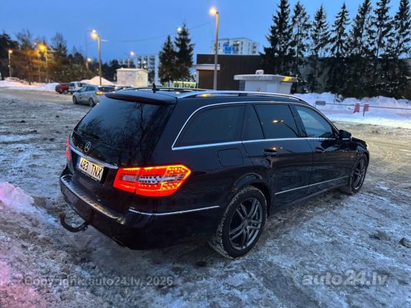Black Mercedes-Benz E-Class 2009 in Tallinn, with an engine capacity of 3.00 L and mileage of 316 thousand km for 7800 €, photo 2 on AUTOMOTO.COM.LV