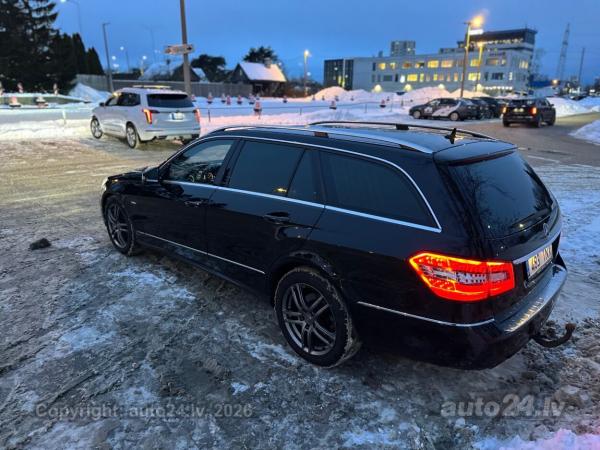 Black Mercedes-Benz E-Class 2009 in Tallinn, with an engine capacity of 3.00 L and mileage of 316 thousand km for 7800 €, photo 3 on AUTOMOTO.COM.LV