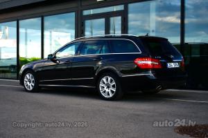 Melns Mercedes-Benz E-Class 2009 Tallina, ar dzinēja tilpumu 3.00 L un nobraukumu 376 tūkst. km par 6800 €, foto 4 vietnē AUTOMOTO.COM.LV