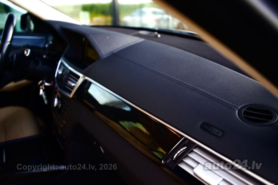 Melns Mercedes-Benz E-Class 2009 Tallina, ar dzinēja tilpumu 3.00 L un nobraukumu 376 tūkst. km par 6800 €, foto 15 vietnē AUTOMOTO.COM.LV