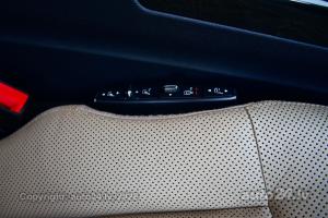 Melns Mercedes-Benz E-Class 2009 Tallina, ar dzinēja tilpumu 3.00 L un nobraukumu 376 tūkst. km par 6800 €, foto 17 vietnē AUTOMOTO.COM.LV