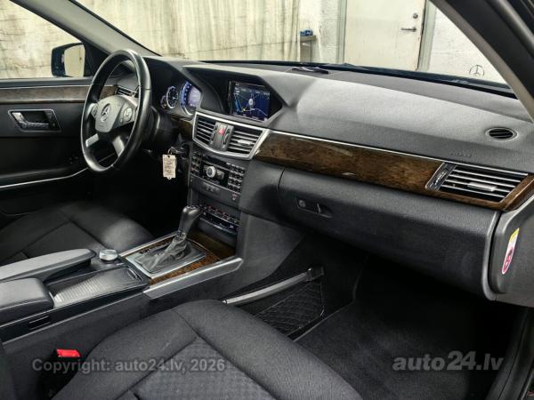 Melns Mercedes-Benz E-Class 2010 Viljandi, ar dzinēja tilpumu 2.10 L un nobraukumu 277 tūkst. km par 6990 €, foto 4 vietnē AUTOMOTO.COM.LV