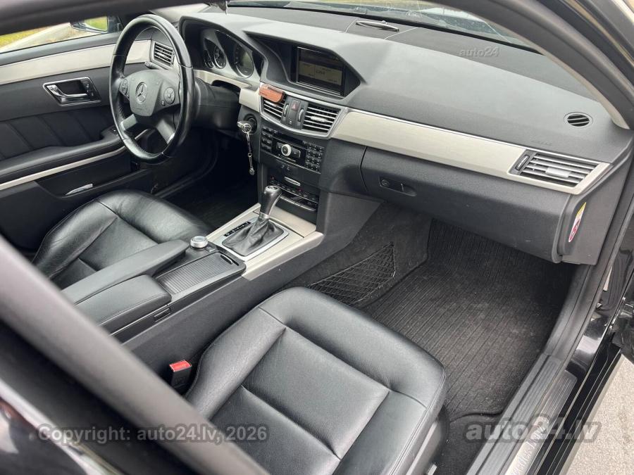 Melns Mercedes-Benz E-Class 2010 Tallina, ar dzinēja tilpumu 2.10 L un nobraukumu 360 tūkst. km par 6999 €, foto 8 vietnē AUTOMOTO.COM.LV