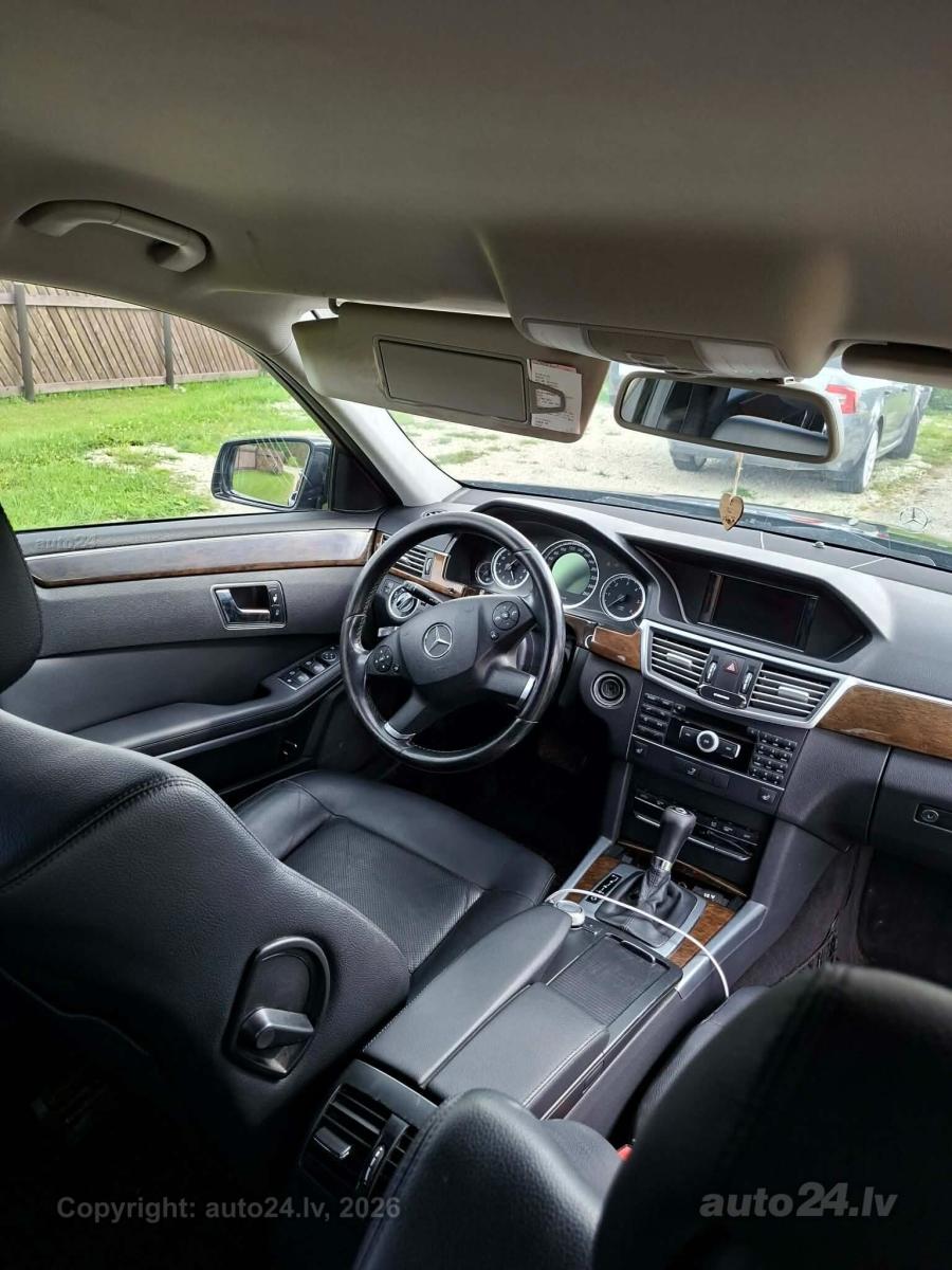 Black Mercedes-Benz E-Class 2010 in Tallinn, with an engine capacity of 2.10 L and mileage of 318 thousand km for 5500 €, photo 8 on AUTOMOTO.COM.LV