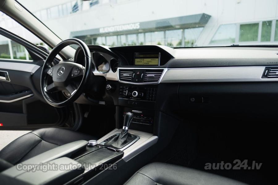Melns Mercedes-Benz E-Class 2010 Tallina, ar dzinēja tilpumu 2.10 L un nobraukumu 366 tūkst. km par 5900 €, foto 9 vietnē AUTOMOTO.COM.LV