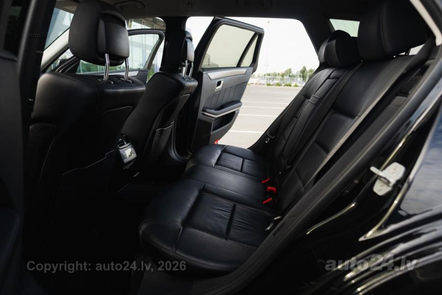 Melns Mercedes-Benz E-Class 2010 Tallina, ar dzinēja tilpumu 2.10 L un nobraukumu 366 tūkst. km par 5900 €, foto 11 vietnē AUTOMOTO.COM.LV