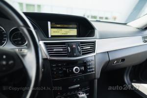 Melns Mercedes-Benz E-Class 2010 Tallina, ar dzinēja tilpumu 2.10 L un nobraukumu 366 tūkst. km par 5900 €, foto 16 vietnē AUTOMOTO.COM.LV
