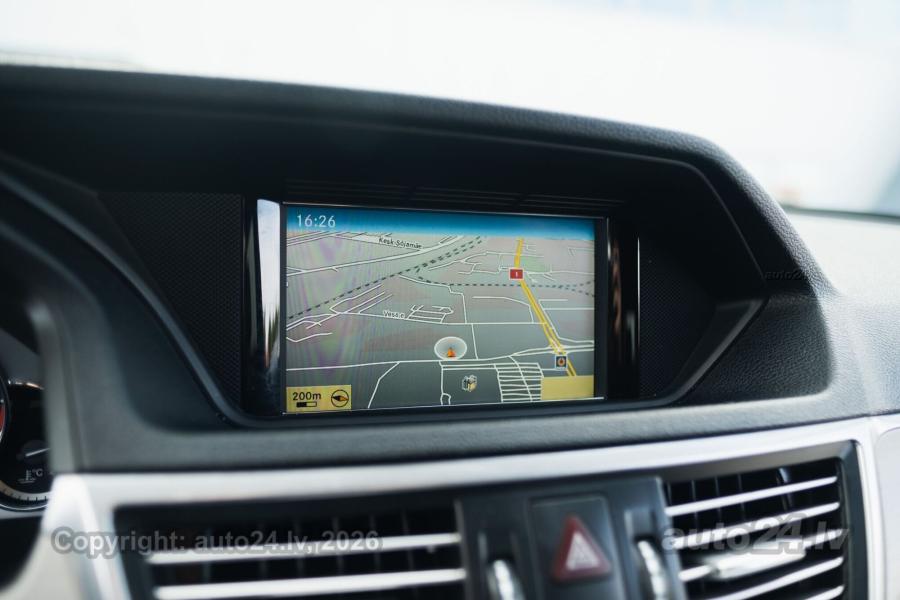 Melns Mercedes-Benz E-Class 2010 Tallina, ar dzinēja tilpumu 2.10 L un nobraukumu 366 tūkst. km par 5900 €, foto 18 vietnē AUTOMOTO.COM.LV