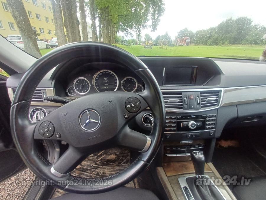 Melns Mercedes-Benz E-Class 2010 Tallina, ar dzinēja tilpumu 1.80 L un nobraukumu 330 tūkst. km par 5900 €, foto 6 vietnē AUTOMOTO.COM.LV