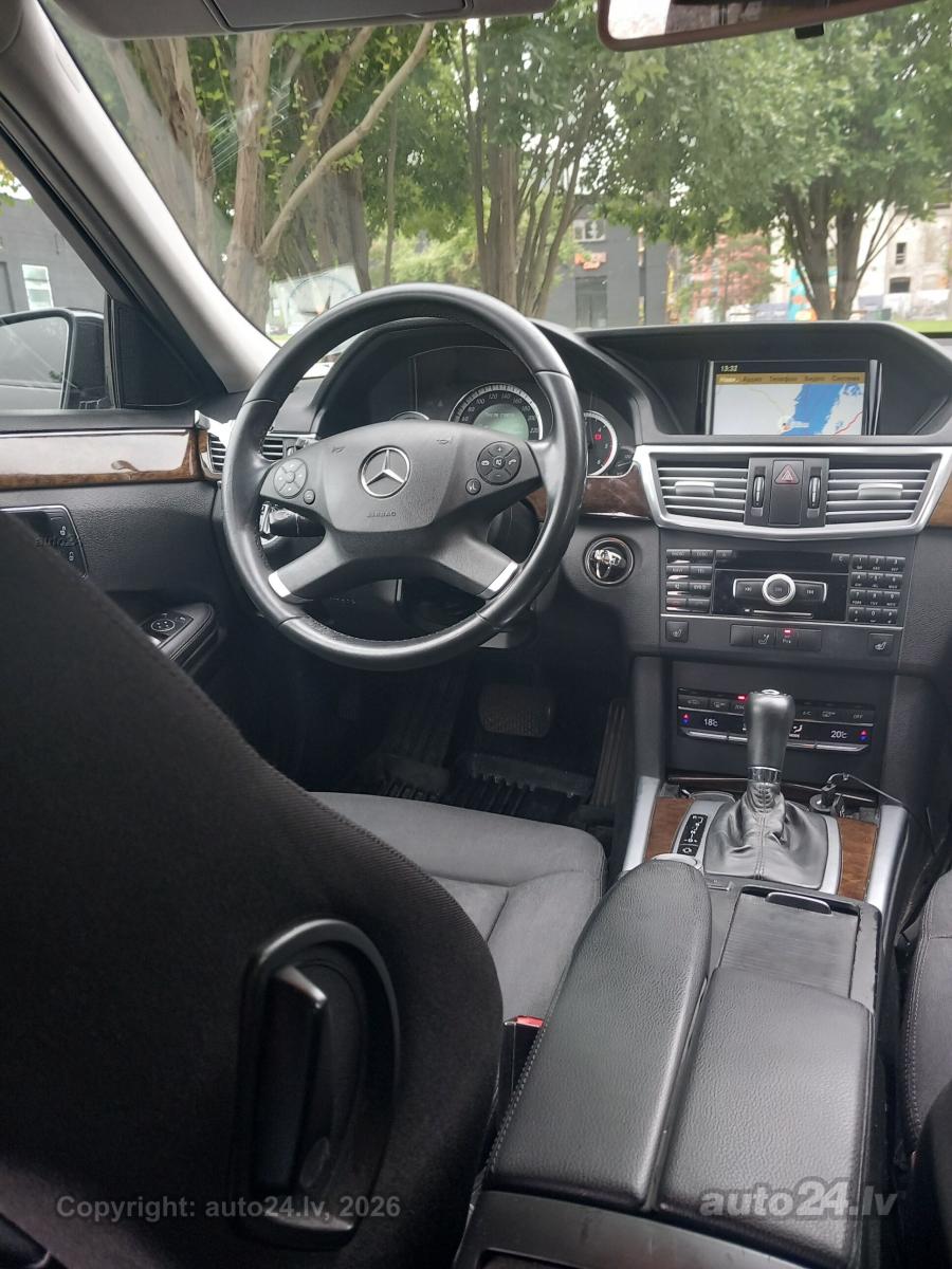 Melns Mercedes-Benz E-Class 2010 Tallina, ar dzinēja tilpumu 2.10 L un nobraukumu 374 tūkst. km par 8400 €, foto 4 vietnē AUTOMOTO.COM.LV