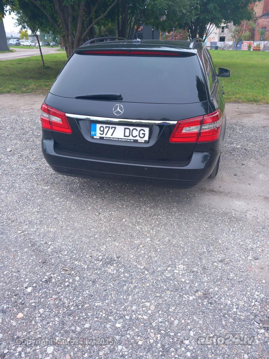 Melns Mercedes-Benz E-Class 2010 Tallina, ar dzinēja tilpumu 2.10 L un nobraukumu 374 tūkst. km par 8400 €, foto 9 vietnē AUTOMOTO.COM.LV