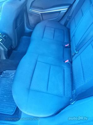 Melns Mercedes-Benz E-Class 2010 Tallina, ar dzinēja tilpumu 2.10 L un nobraukumu 374 tūkst. km par 8400 €, foto 16 vietnē AUTOMOTO.COM.LV