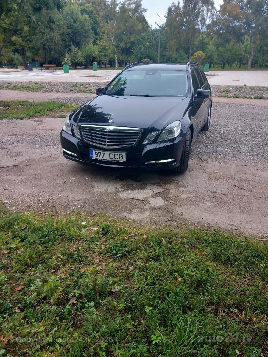 Melns Mercedes-Benz E-Class 2010 Tallina, ar dzinēja tilpumu 2.10 L un nobraukumu 374 tūkst. km par 8400 €, foto 25 vietnē AUTOMOTO.COM.LV